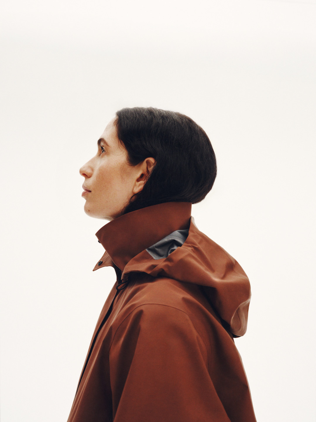 当始祖鸟褪去 Logo：VEILANCE 2025 夏季系列上市，重塑都市机能风尚_冲锋衣_什么值得买