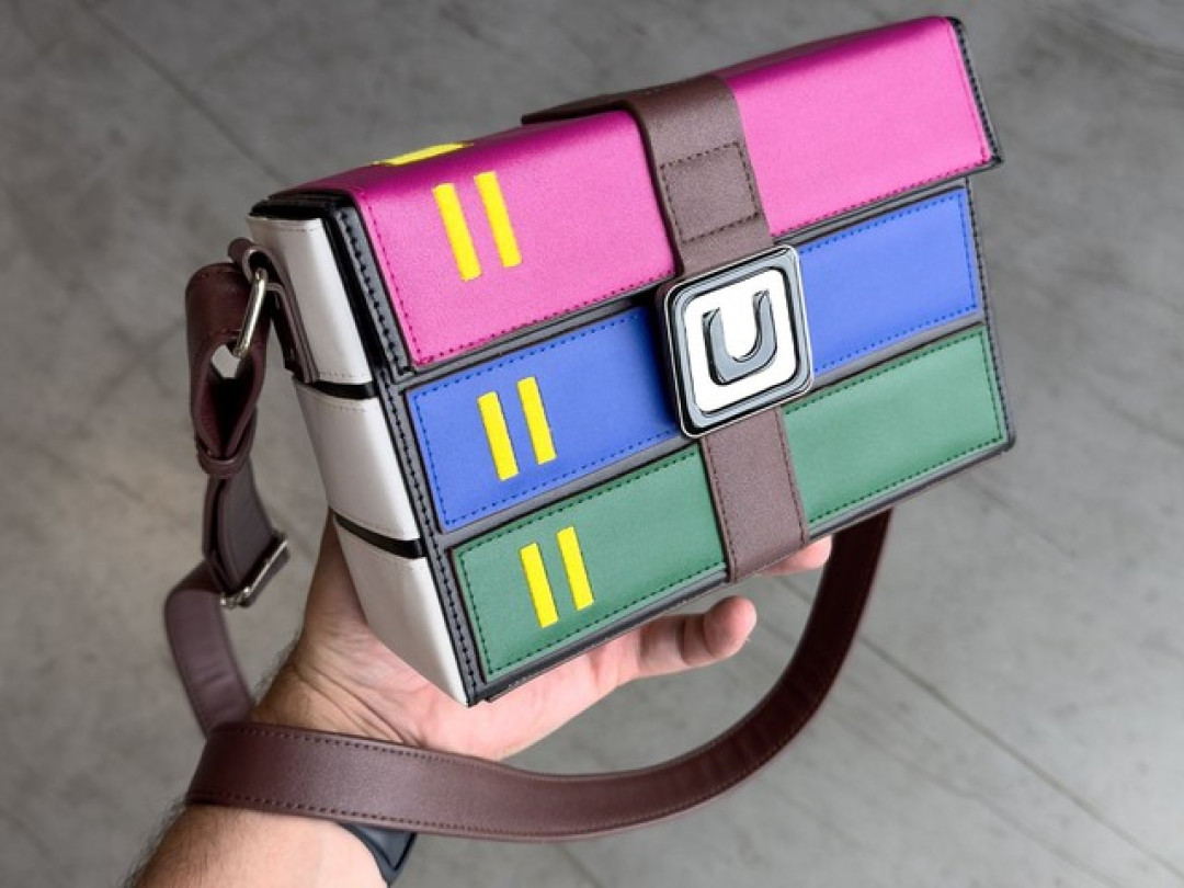 WinRAR 官方手提包，150美元，5个软件钱，各位用过正版没？_软件应用_什么值得买
