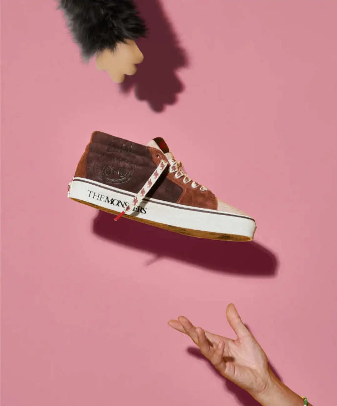 Vans 联名 Labubu ，被炒到7W+，溢价 125 倍，比黄金还赚钱？！_运动板鞋_什么值得买